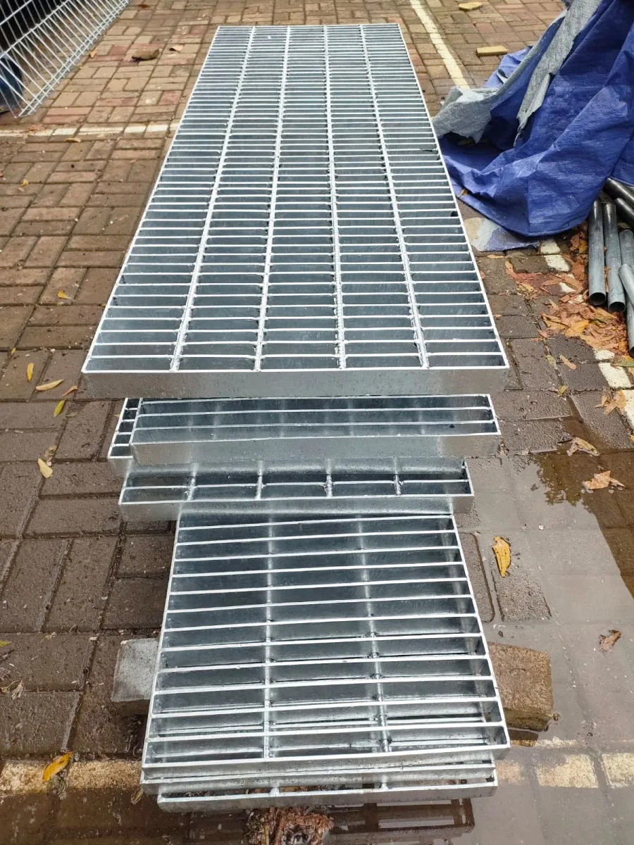 Cara Memilih Steel Grating yang Tepat untuk Proyek Anda | Blog | PT ...